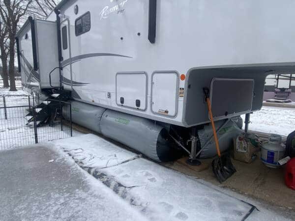 RV Skirting for 5th Wheels (Fifth Wheel Campers) - AirSkirts