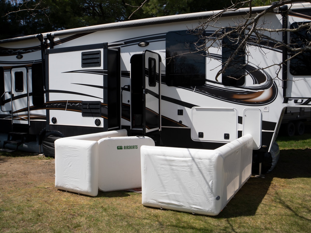 AirSkirts RV Pet Patio - RV Dog Containment Fence