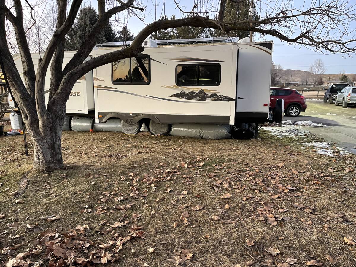 RV Skirting Photos - AirSkirts