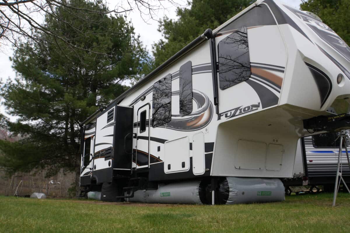 Air: The Secret to Great RV Skirting RV Skirting - AirSkirts